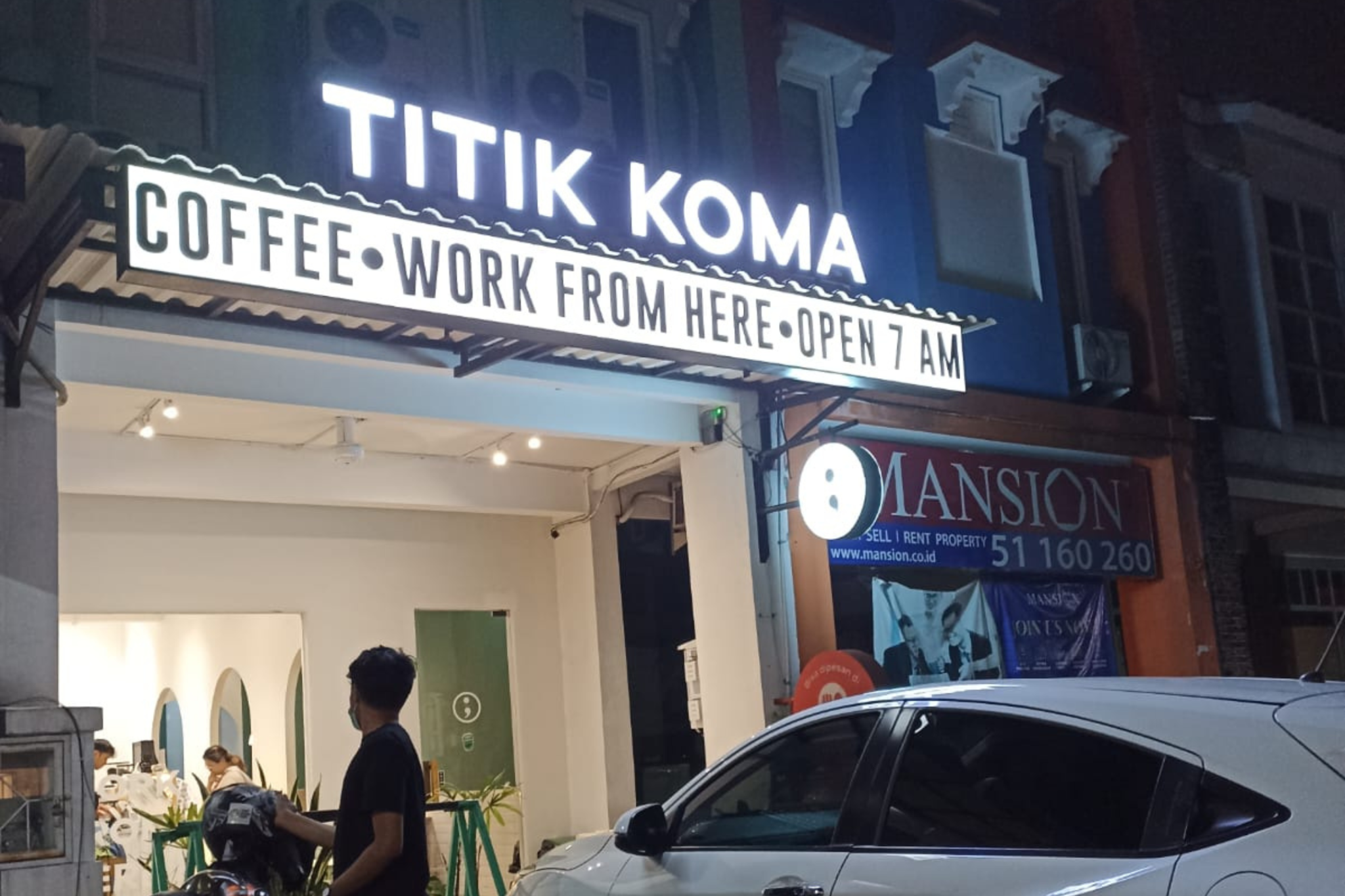 Titik Koma: “Work From Here Open 7 AM” - MenulisID - Every sentence is ...