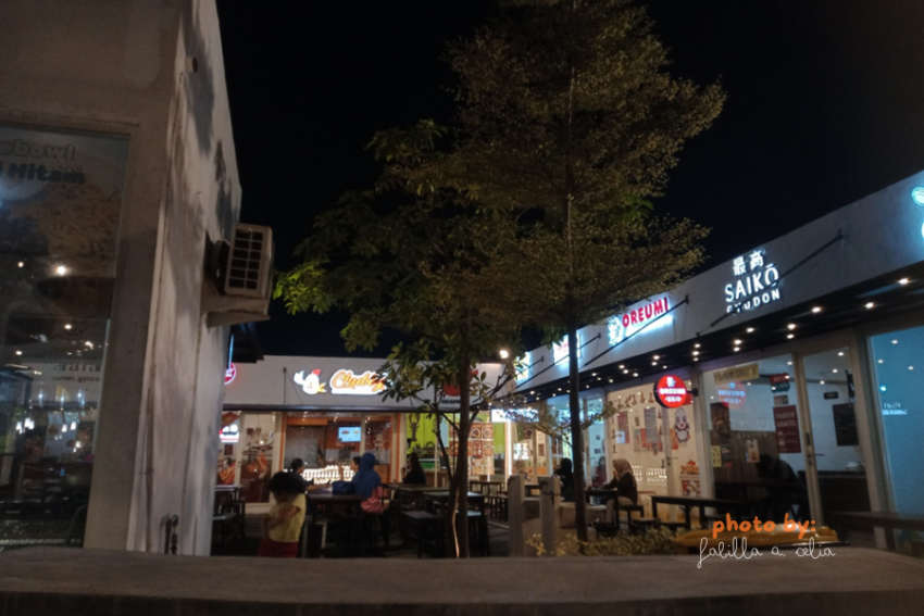 Gion Market Creative Hub: Tempat Makan Santai di Surabaya Timur ...
